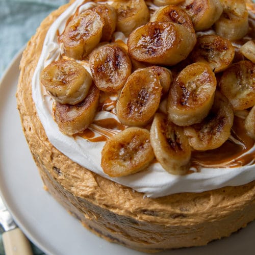 Banoffee Cake - Easy Cake Recipe with Fluffy Dulce de Leche Frosting